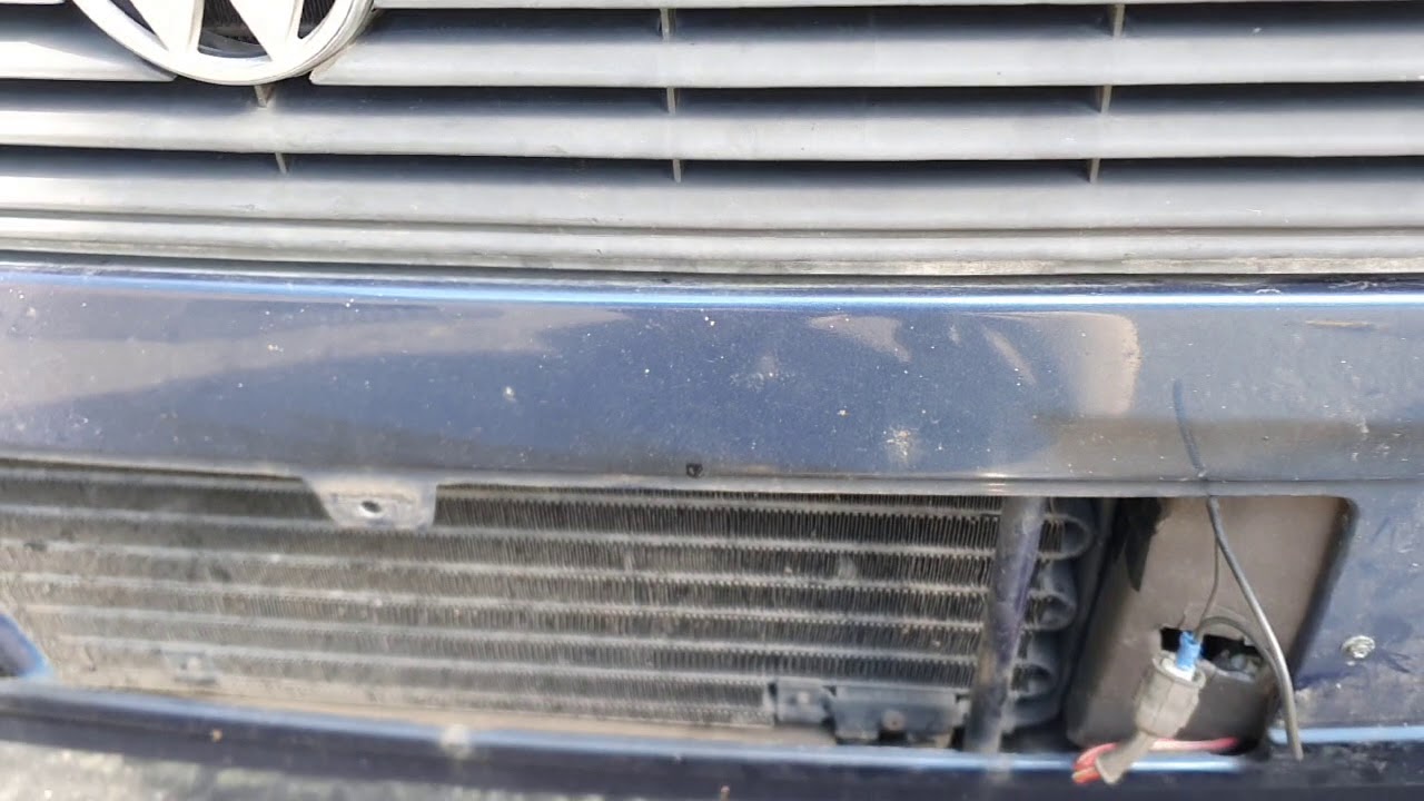 VW Vanagon testing radiator fan at both speeds.