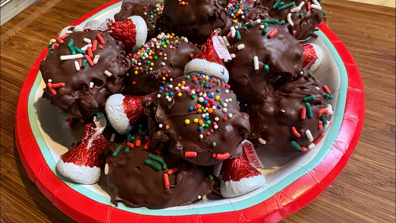 RICE KRISPY PEANUT BUTTER BALLS  NO-BAKE CHRISTMAS TREATS