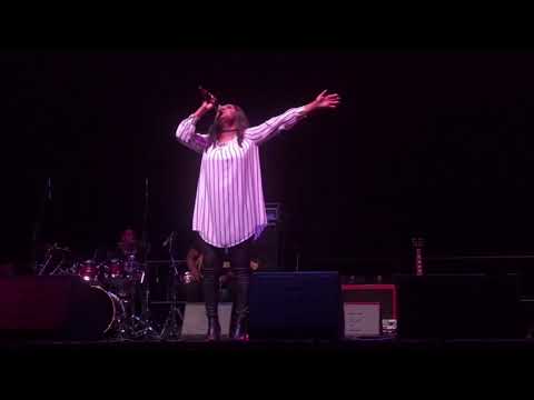 Isabel Davis Captures Audience With Inspirational Performance