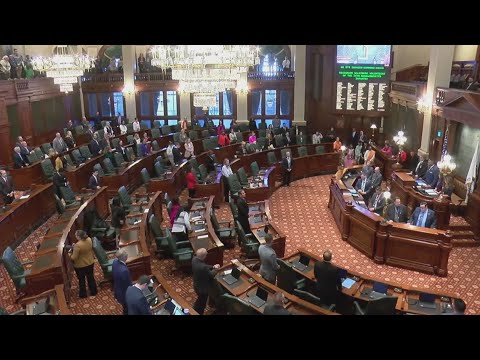 Illinois Senators pass a 55-billion-dollar state budget