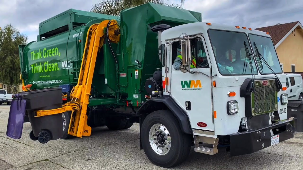 Waste Management’s BRAND NEW Peterbilt 520 CNG Amrep HX-450 ASL