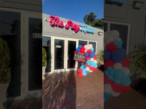 Let take a flight to @theplaymiami ❤️💙 #babyshower #Balloons #Airplane #party #Miamivenue