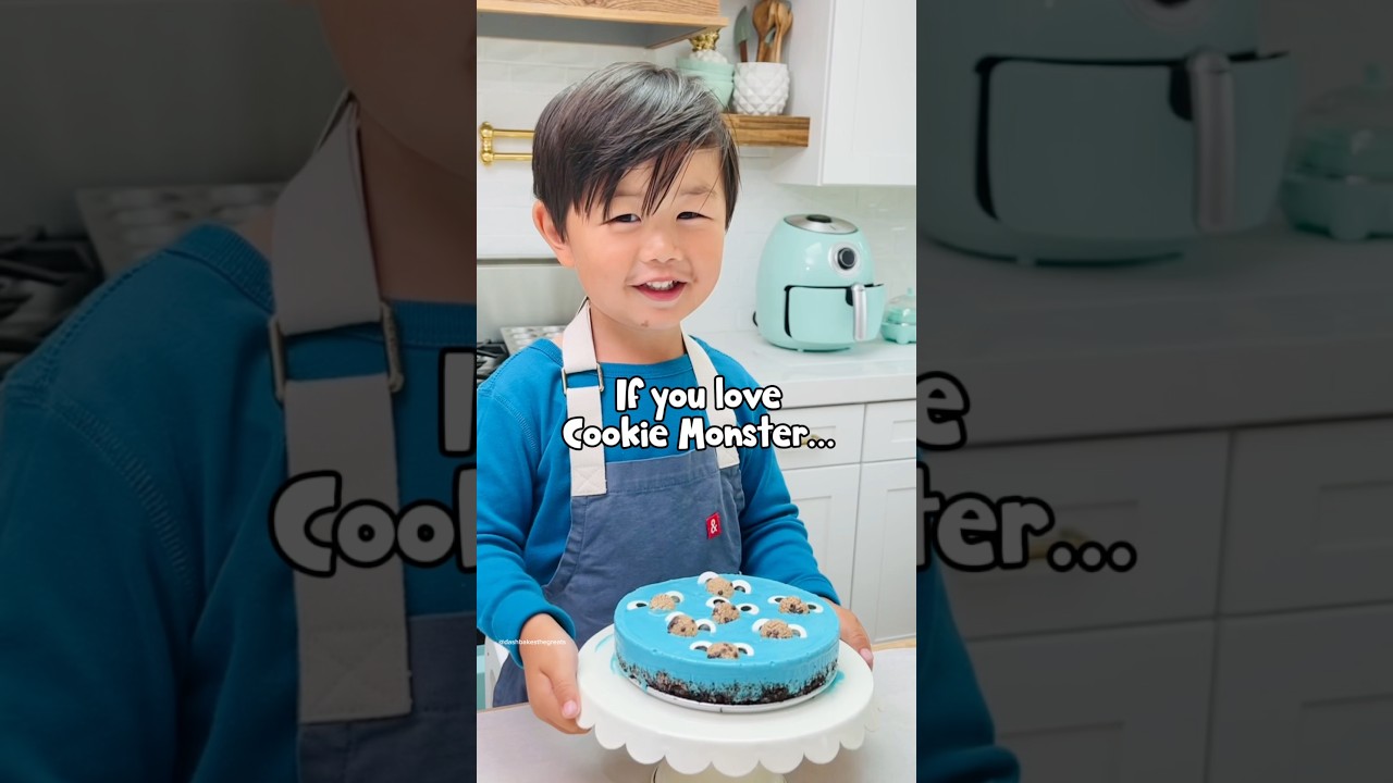 Flashback when Dash was 3 and made this Cookie Monster Cake! 🍪💙 His hero 😆 #kidchef #kidbaker