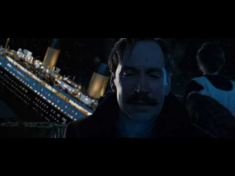 Titanic Snaps Scene
