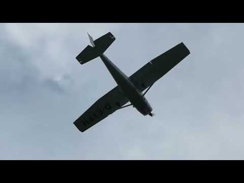 Landung einer Cessna 172 Skyhawk am Flughafen Dresden - landing Cessna 172 at Dresden Airport