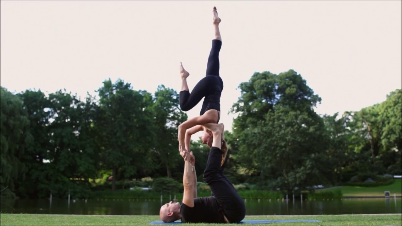 FourStep - AcroYoga