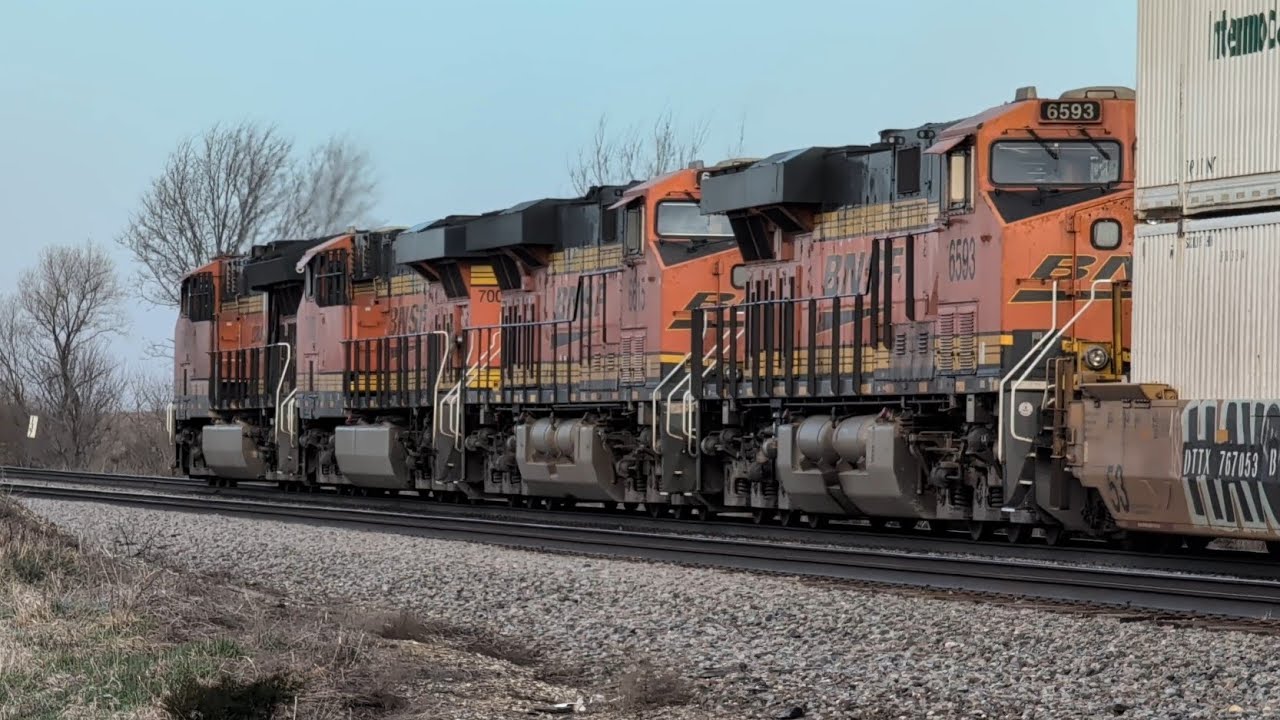 Is this 7-Engine Intermodal Train the Longest Ever?!