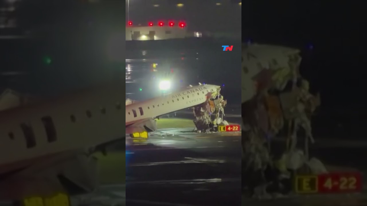 Así fue el choque entre un avión y un camión de bomberos en un aeropuerto de Nueva York