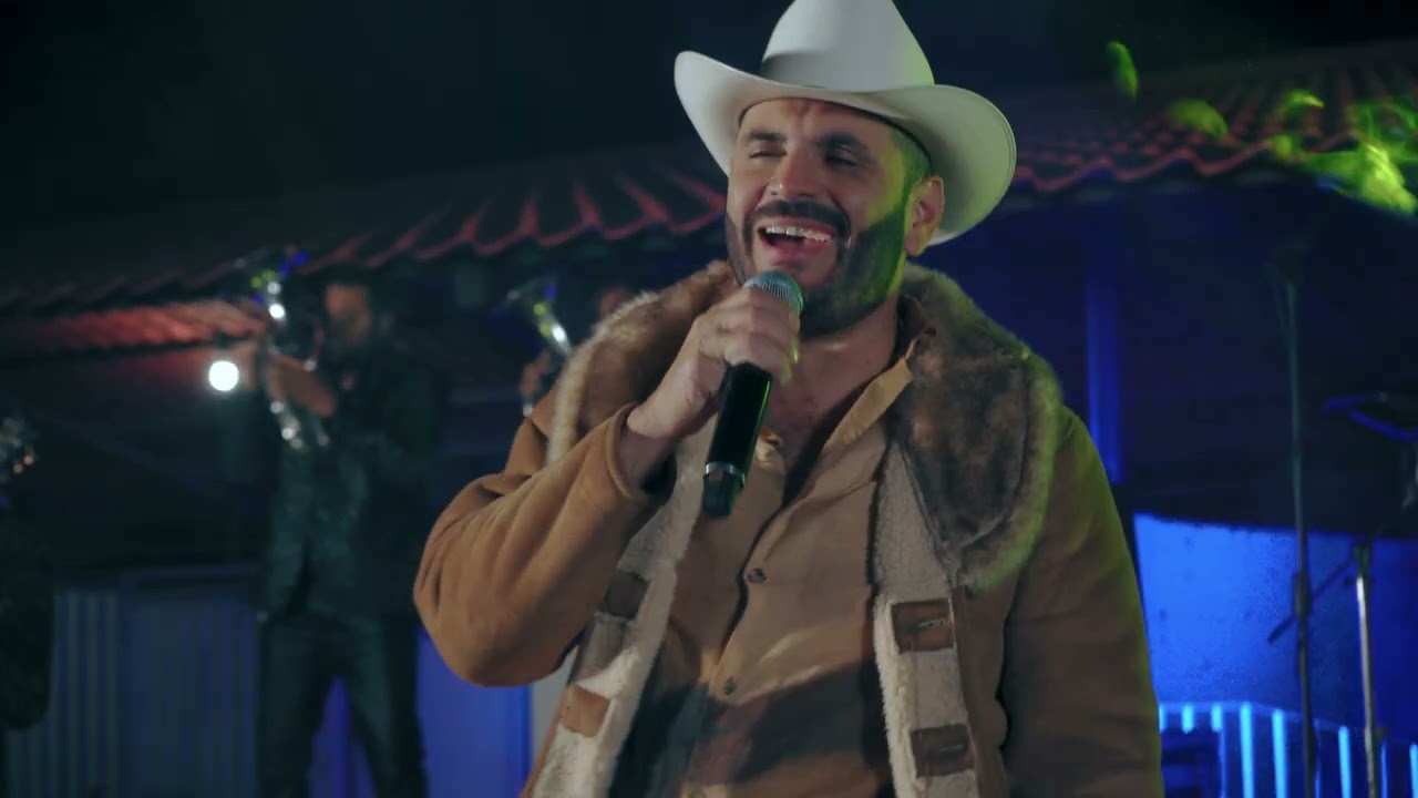 EL PERRON MERINO by El Komander from Mexico | Popnable