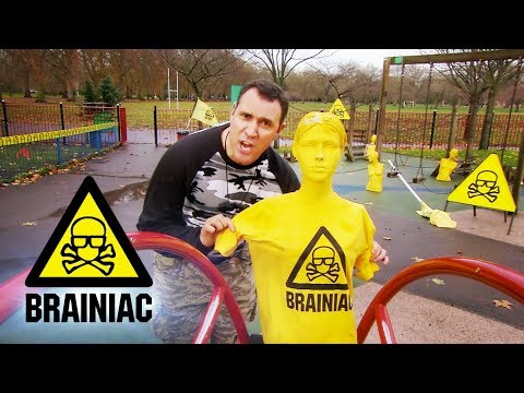 Working Out At a Children's Play Park - Dear Jon | Brainiac