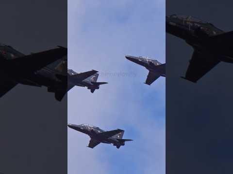 Three Qatar Emiri Air Force Hawk Mk 167s departing RIAT 2024 #airshow #militaryaviation #aviation