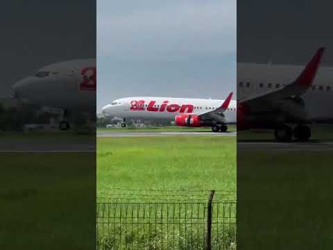 Lion air PK-LHM Boeing 777-900ER landing || aviation boy
