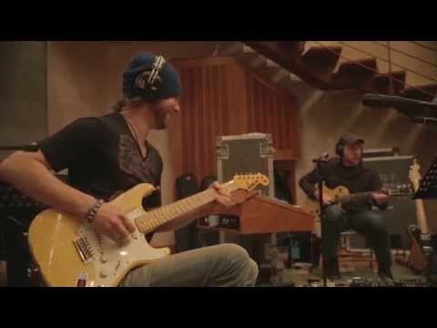 "Jesus Is Just Alright" The Doobie Brothers with Casey James