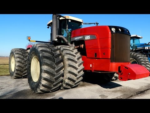 Versatile 485 4WD Scraper Special with 2,625 Hours Sold on Ohio Auction Saturday