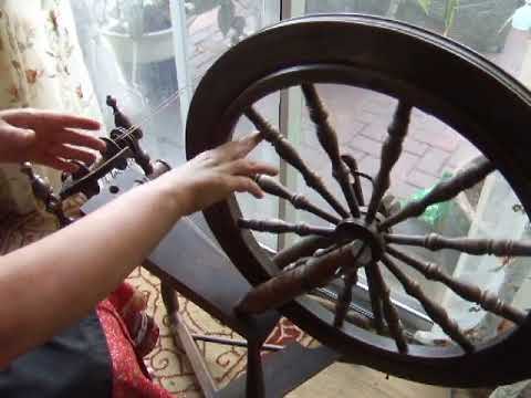 Saxony Style Spinning Wheel 101