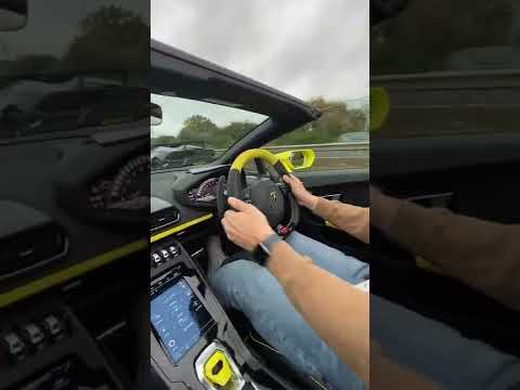 How NOT To Drive A Lambo 🤦🏻♂️ #lamborghini #huracan #supercar