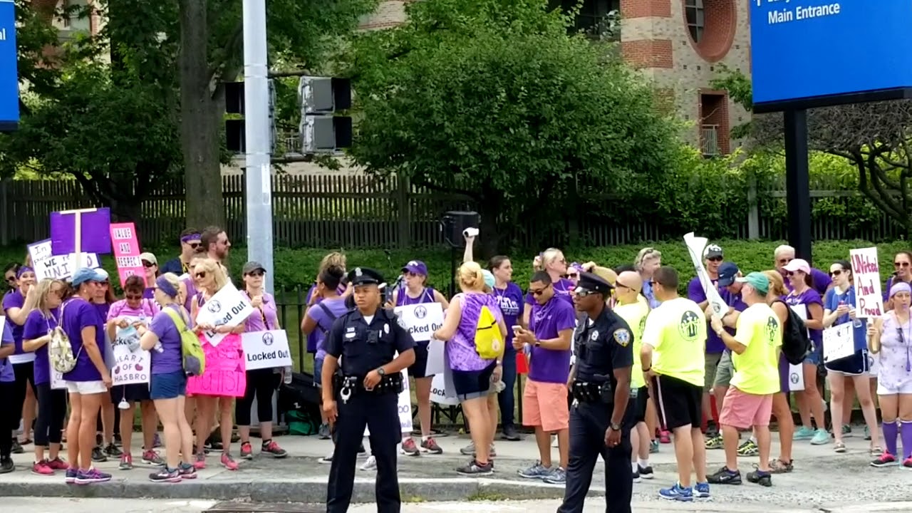 Strike ends, lockout begins
