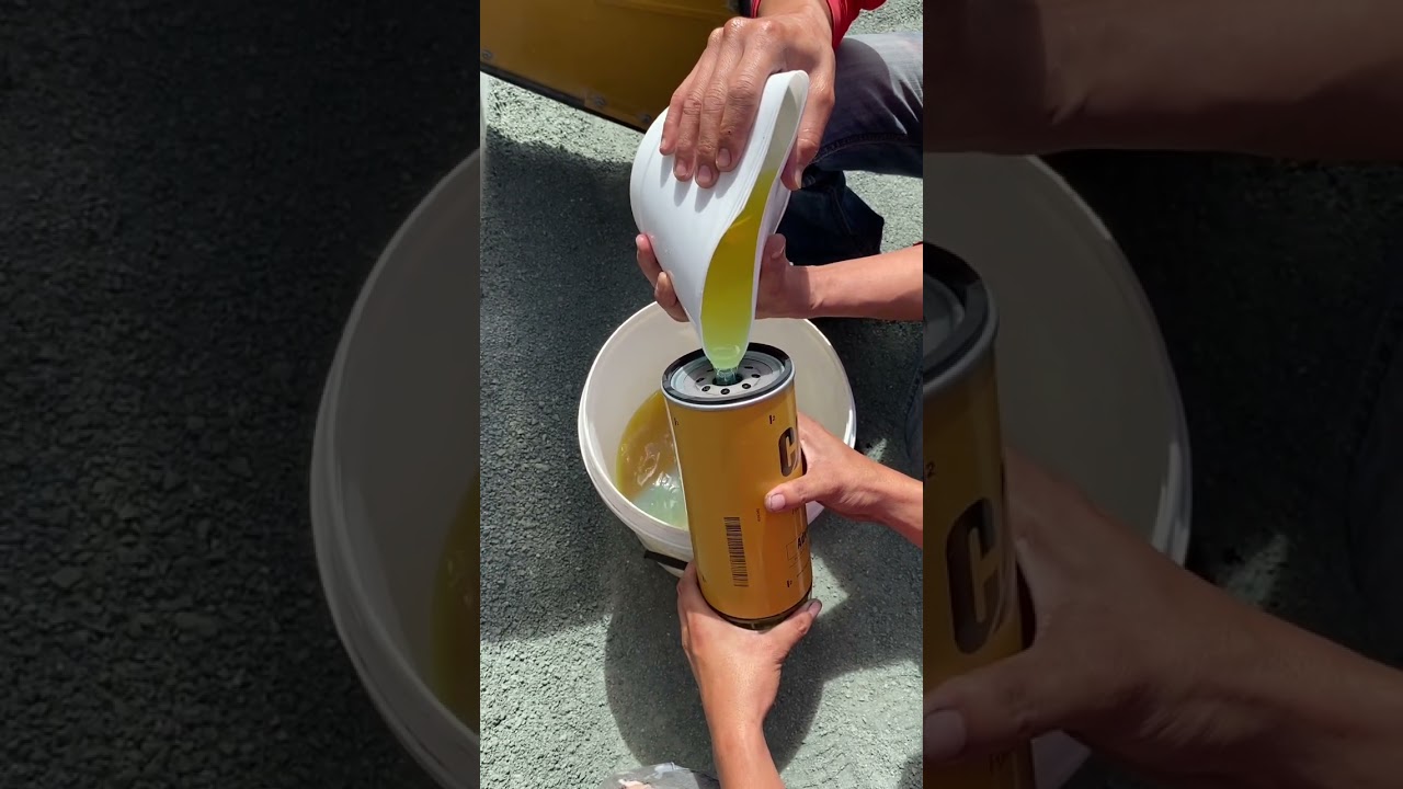 Fuel/Water Separator #trendingshorts #caterpillar #constructionvehicle #wheelloader #maintenance