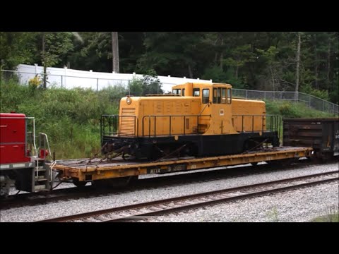 80 ton centercab on Mass Coastal MC-4 - Newport & Narragansett Bay RR - 8/28/2023