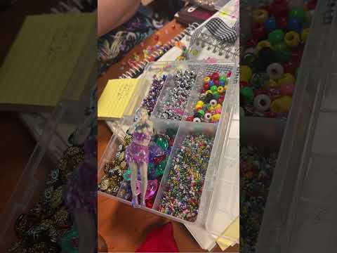 TAYLOR SWIFT FRIENDSHIP BRACELET ART AND CRAFT ACTIVITY AUSTRALIAN DIY BRACELET MAKING KITS