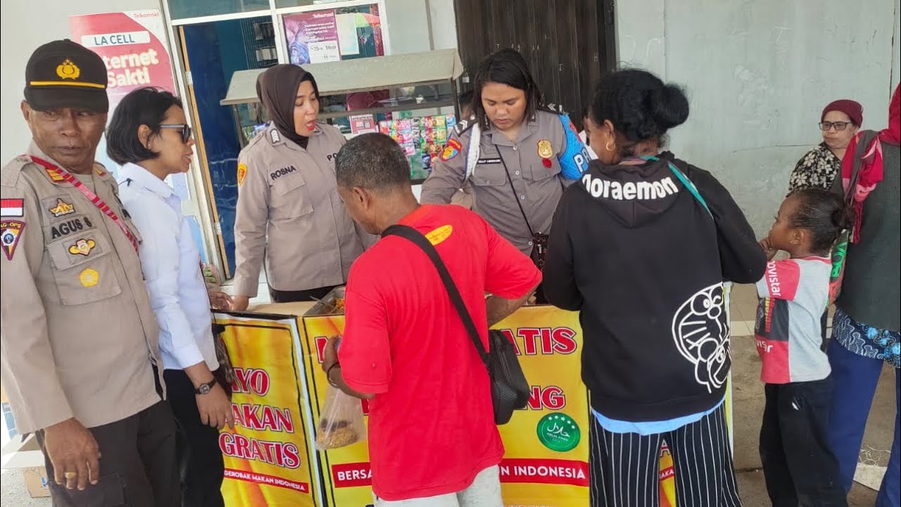 Jelang 77Tahun Bhayangkara Polres Lembata beri Makan Gratis bagi Warga @4QMEDIASURYA@polreslembata