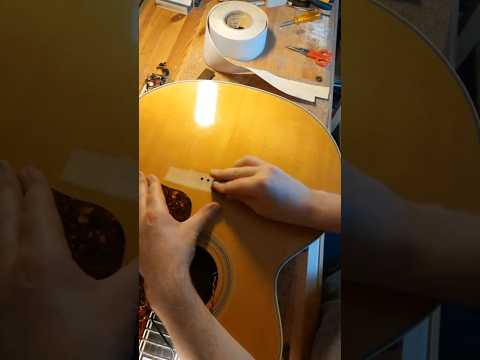 Bridge reglue on an acoustic guitar #luthier #guitarrepair #luthiery