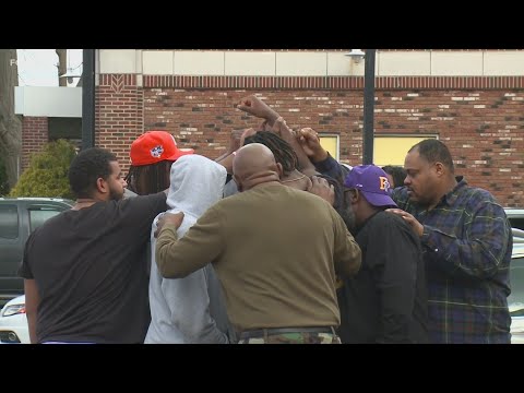 Beloved Hartford coach remembered at vigil