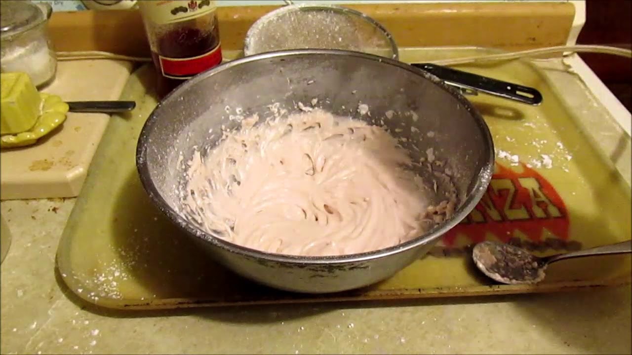 3 ingredient Strawberry Icing by dan