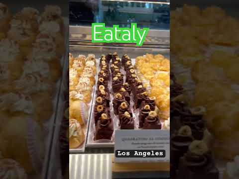 Italian Pastries @ Eataly #pastries #eataly #creampuff #beignets #italianfood #dessert