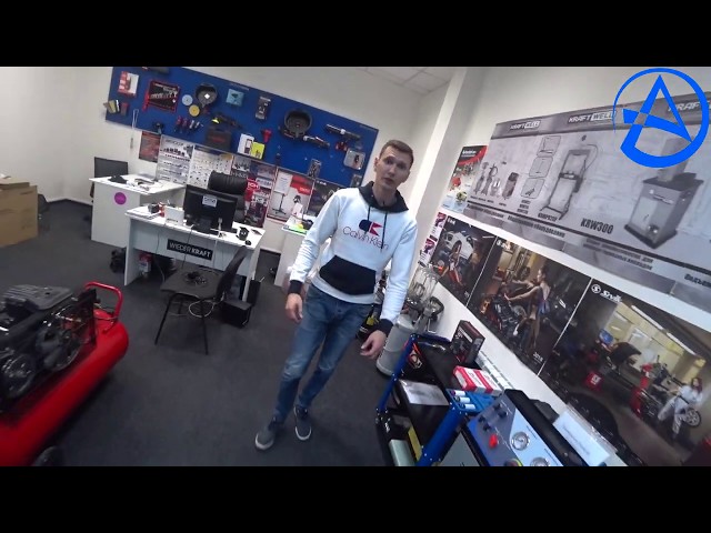 Домкрат подкатной низкопрофильный с педалью г/п 3 тонны STELS 51137 ...