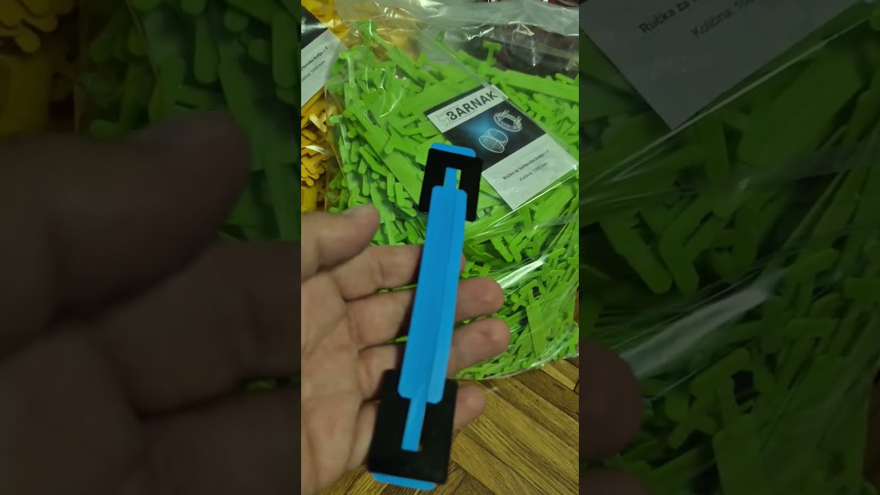 Plastic handle for cardboard boxes #packaging #unboxing #ambalaža #cardboard