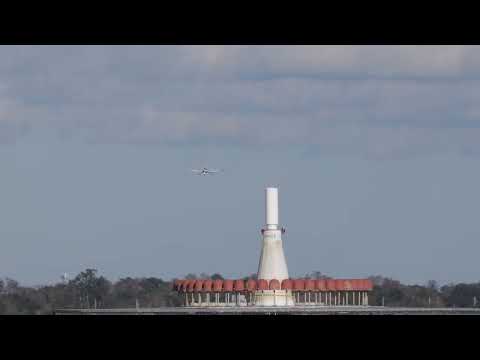 Piper PA 44 180 Seminole Landing