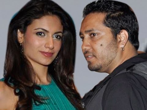 Mika Singh MISBEHAVES with Simran Kaur Mundi