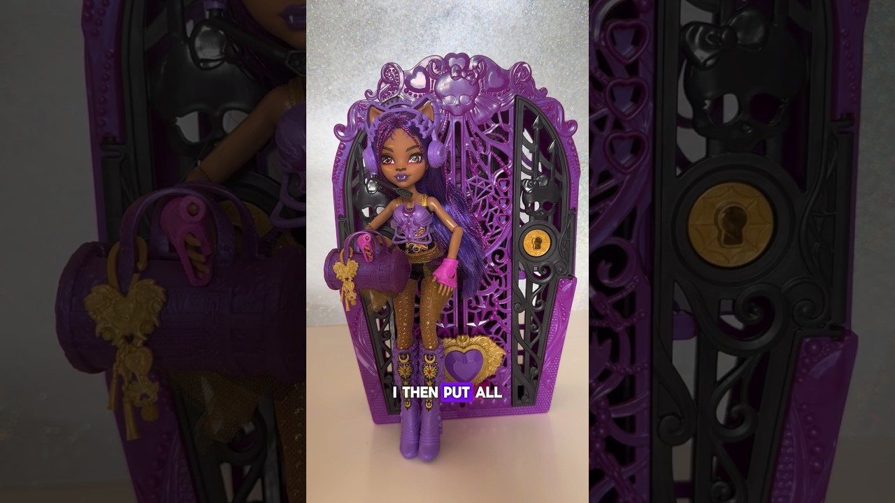 Unboxing Monster High Skulltimate Secrets Series 4 Clawdeen Wolf