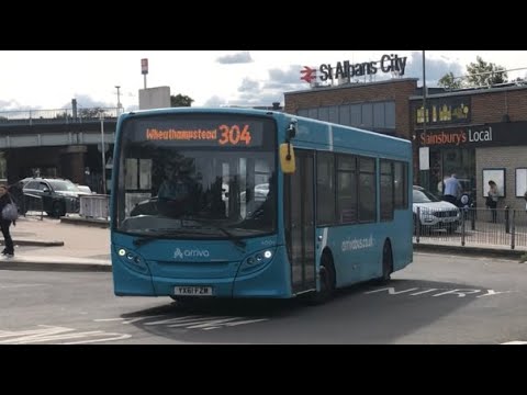 4009 (YX61FZM) on Route 304 to Wheathampstead