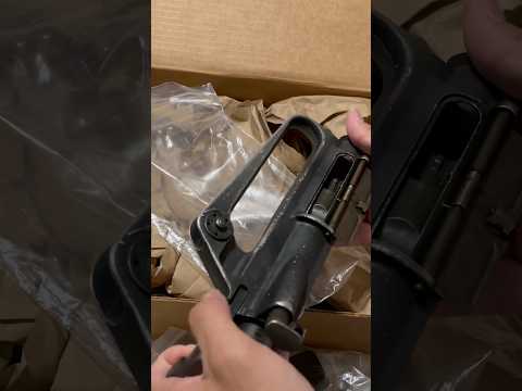 Unboxing an Authentic Colt M16A1 Spare Parts Box from What-A-Country 😎