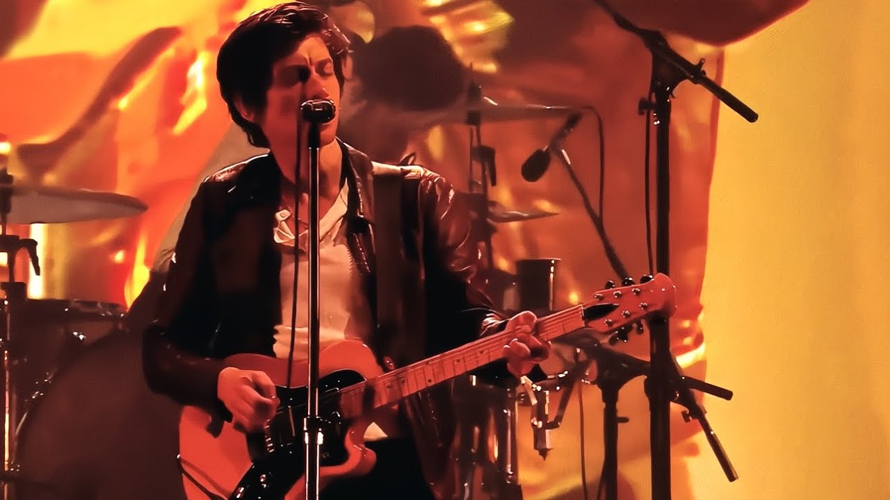 Arctic Monkeys - Knee Socks (Alternate Outro) (Live)