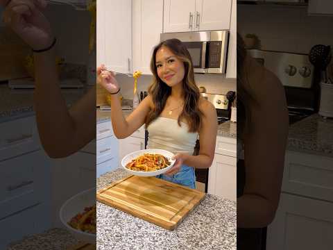 Bucatini with Tomatoes and Crispy Prosciutto