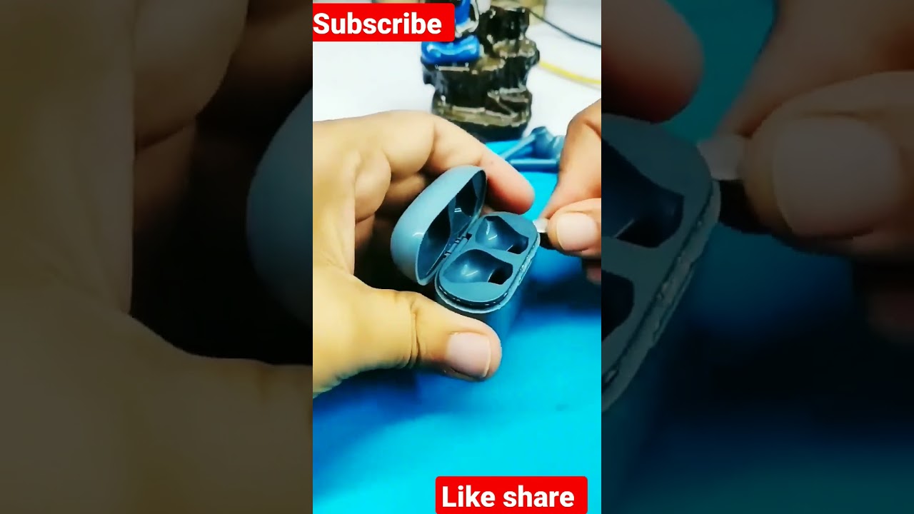 How to open Boat 131 buds Bluetooth charging case 🔊 #trending #viral #boat #youtube