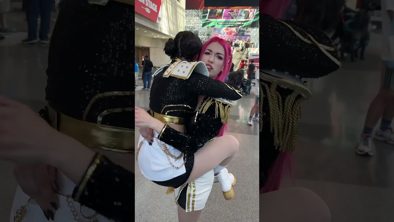 When Rumi showed us her patterns @morganlefoy #kpopdemonhunters