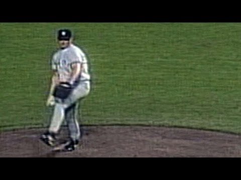 NYY@BAL: Nelson's fake to third picks off Alexander