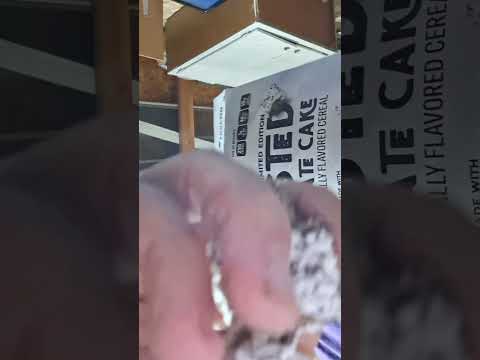 Manly Brandon and dirtbike try chocolate cake frosted mini wheats #review #frostedminiwheats