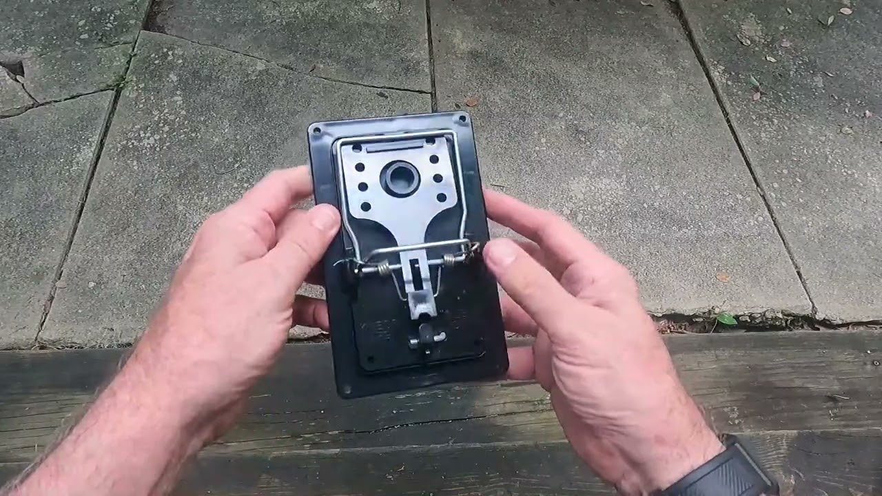 WCS™ SB357 Magnetic Snap Trap Base