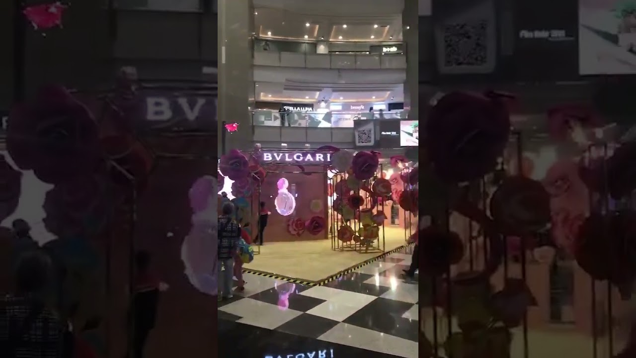 Elevating Retail Reality: Holographic Innovation at a European Store