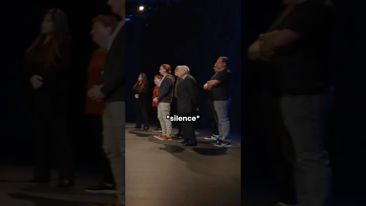 Destiny Silences MAGA Crowd w/ Simple Question 🤫🤣🤯