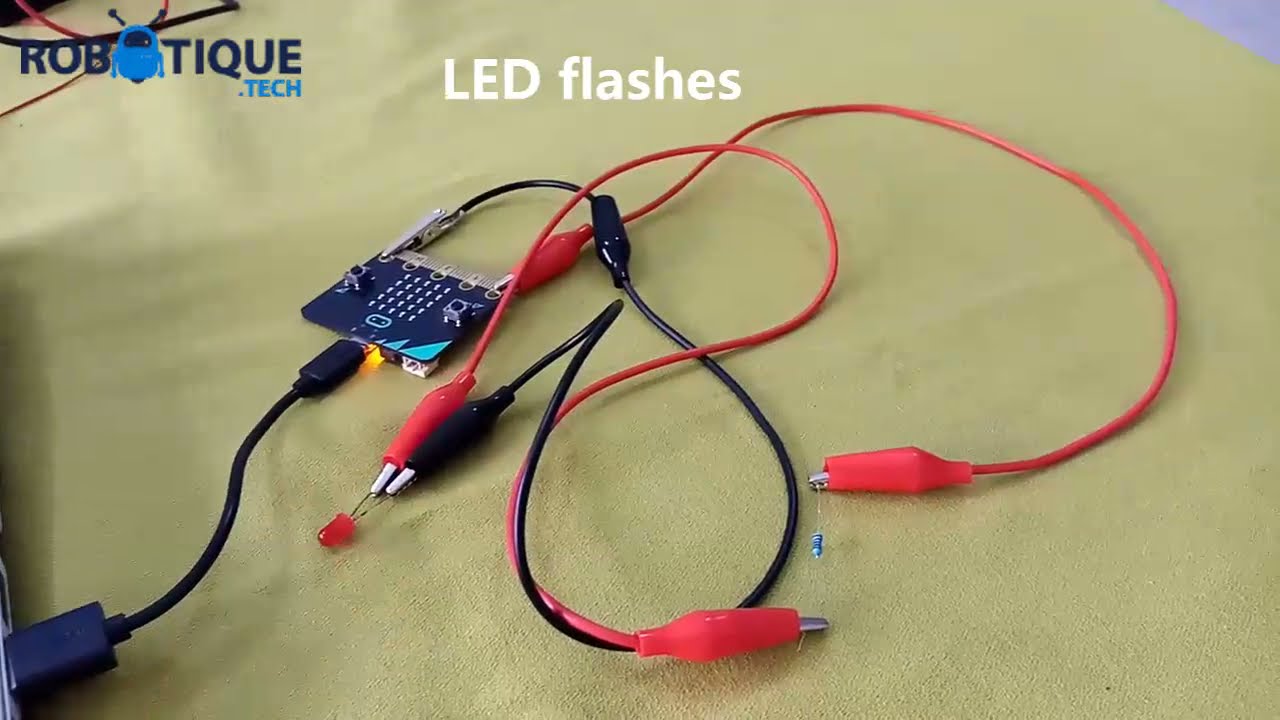Flashing a LED with micro: bit
