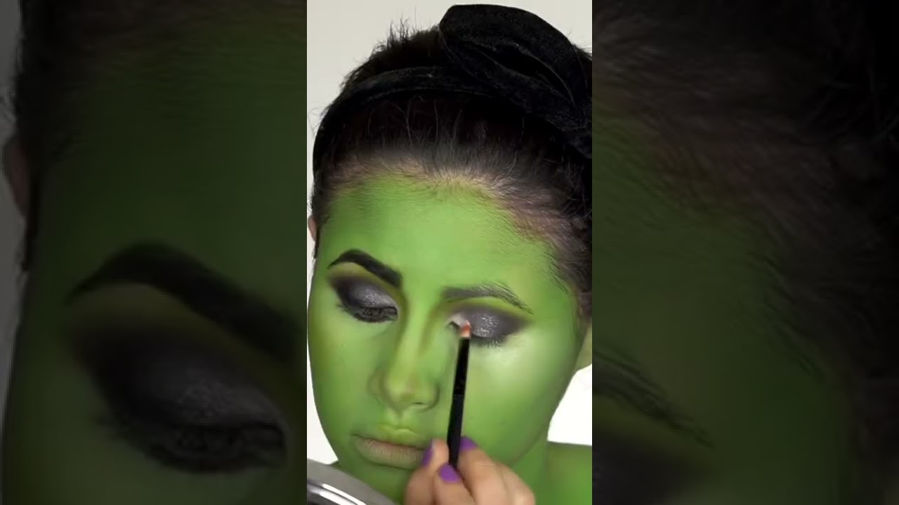 Green Witch Halloween Makeup Look (Tutorial) | Artisxiety #halloweenmakeuplook #makeuptutorial