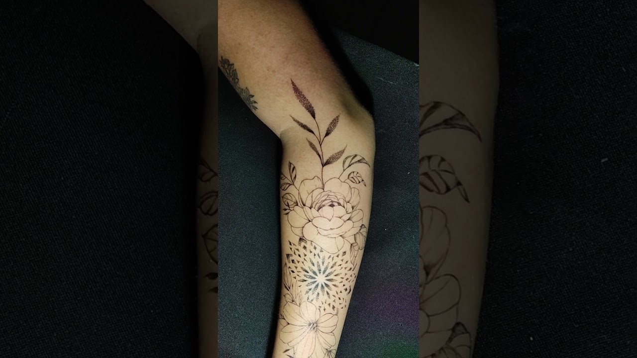 Tatuagem floral