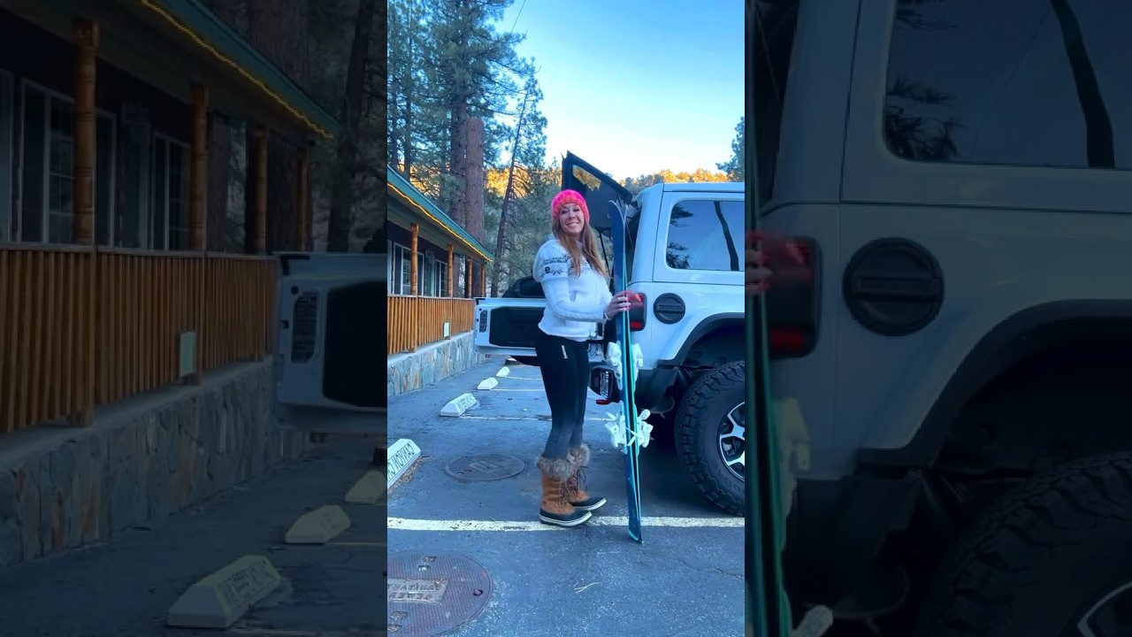 How Yogi Ski Bunnies get out of their car! ❄️ 🐰 #yogagirl #upsidedown #backwalkover #yogadaily