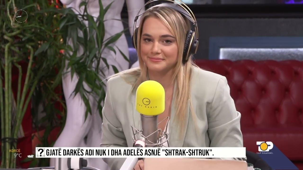 Gjatë darkës Adi nuk i dha Adelës asnjë “shtrak-shtruk”. Çfarë është ... Gjatë darkës Adi nuk i dha Adelës asnjë “shtrak-shtruk”. Çfarë është ...